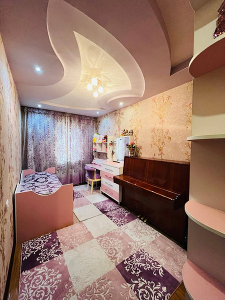 Продается 4 х ком Ойбек метро Евро