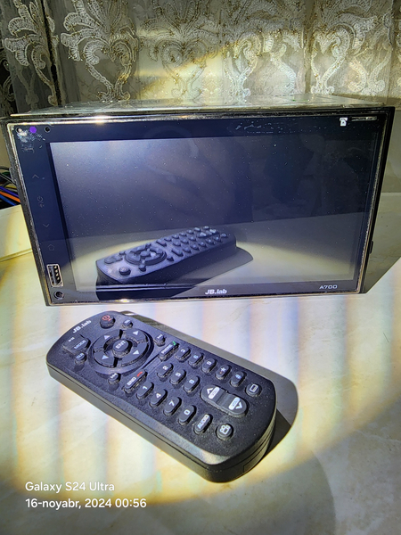 JB.lab.  A700.   Wi-Fi
