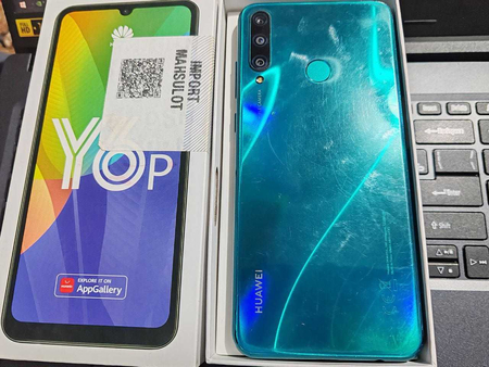 Huawei Y6P va Huawei P20 Lite smartfonl sotladi, ekran singan. Ishlidi