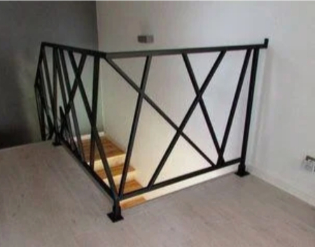 Авто-навесы  /Loft Перели Решетки Качели для детского площ