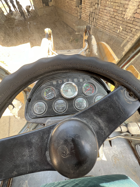 1.8 куб погрузчик сотувда!