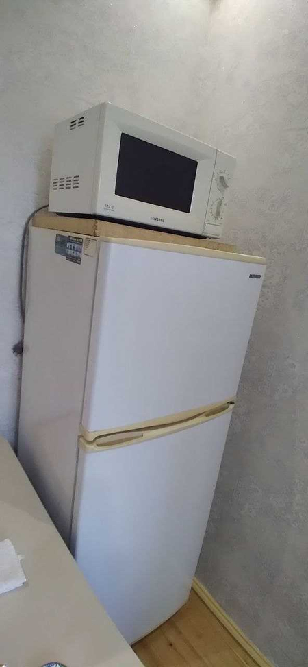 Продам холодильник Самсунг двухкамерный б/у