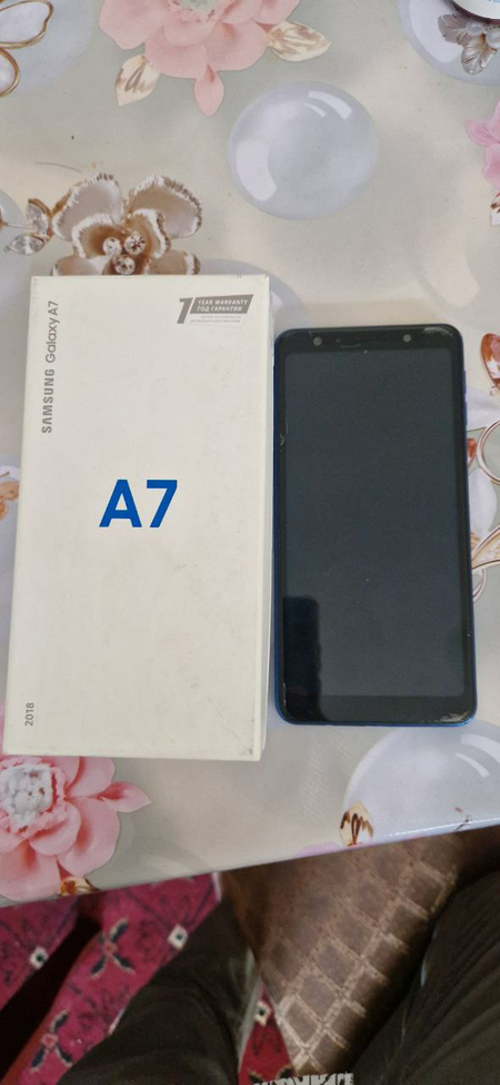 Samsung a7 4/64 kar bor zaryatka qoshib beraman