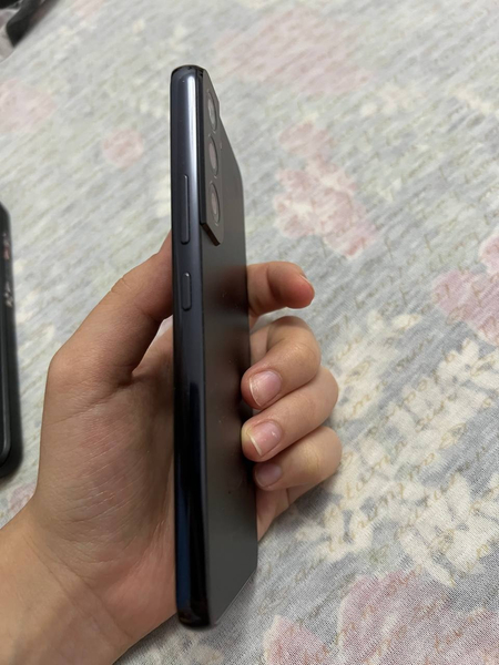 Samsung s22 holati yahshi