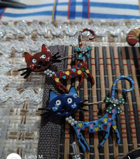 брошь кошка, брошка, Синяя и красная