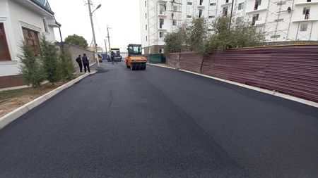 Катта ва кичик жойларни асфальт киламиз.