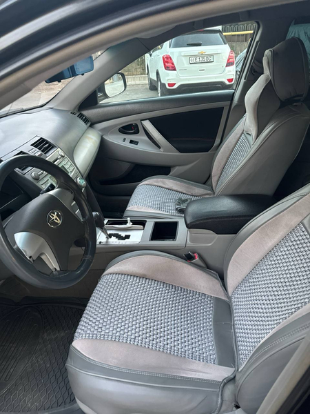 Camry 40 sotiladi