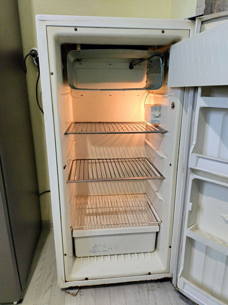 Продаю холодильник