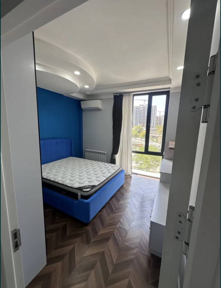 ШРуставели 3/3/9 Solaris 79м2Авторский ремонт
