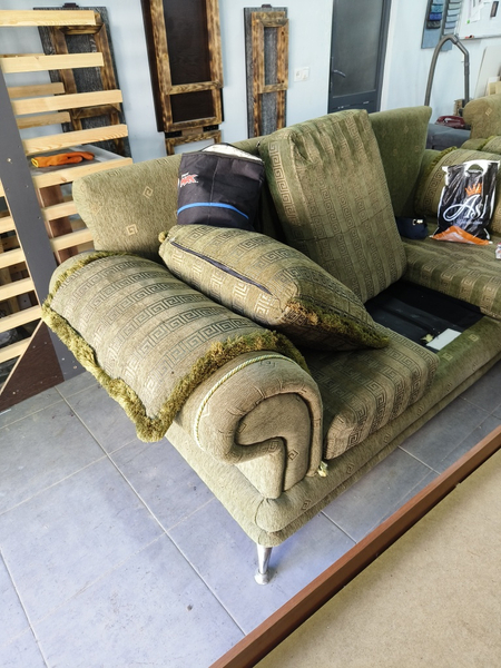 Restavratsiya mebel. Yumshoq mebel tamirlash.