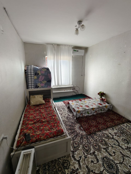 Срочно продается квартира возле метро Чиланзар