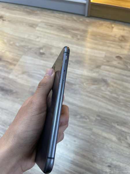Iphone 11 64 GB 74 yomkos