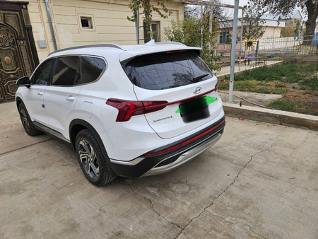 Продаётся срочно Santa fe 2022
