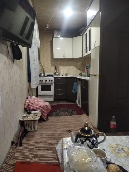 Срочно продается квартира (Янгиюль, кондитерская)
