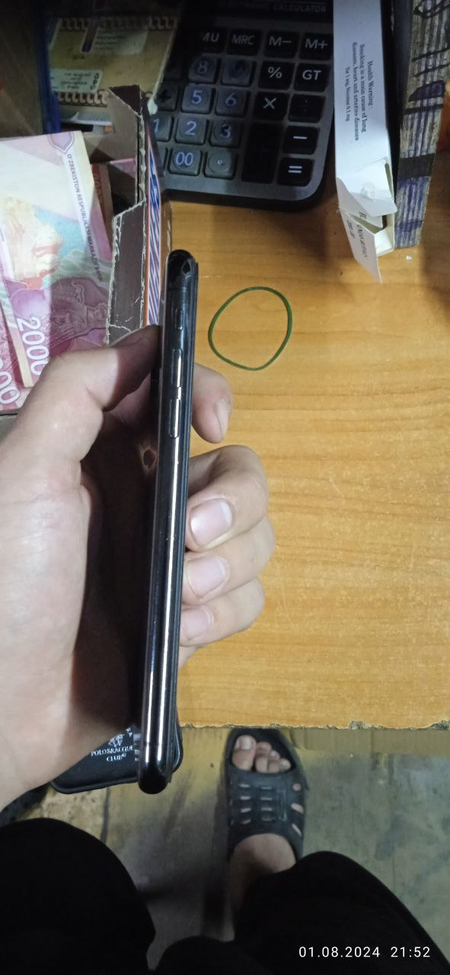 IPHONE XS  64 GB 77 yomkist ideal pul zarul hech qati alishmagan