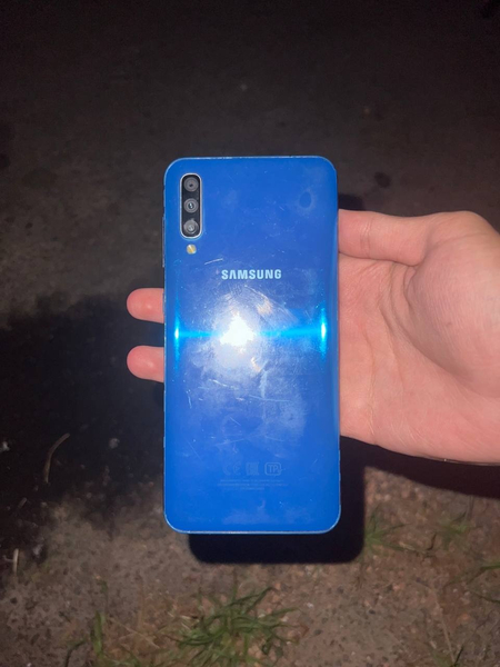 Samsung a50 abmen Sotiladi