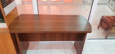 T obrazniy stol . SROCHNA SOTILADI. Kotta stol 2. 80 kichigi 1.25ga 80