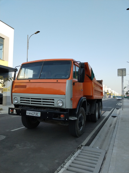 KAMAZ sotiladi 12500$