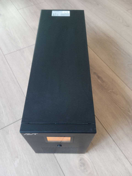 Продаю UPS с чистым синусом AVT-3000 AVR EA2300