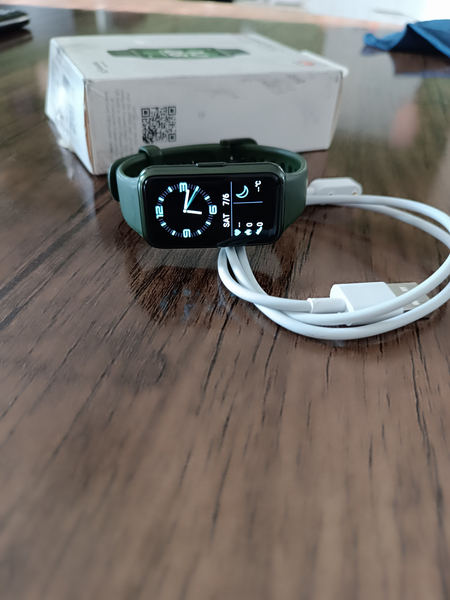 Huawei band 7 ideal holatda