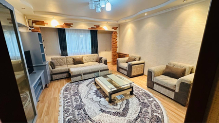 Аренда метро Максим Горкий 3 комн квартира