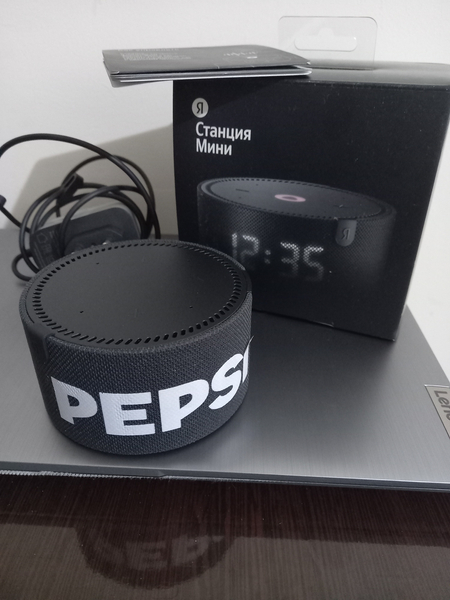 Умная колонка Яндекс Станция мини,с Алисой,с часами,с логотипом Pepsi