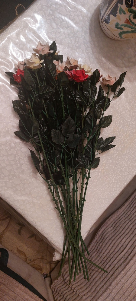 Продам розы из фарфора