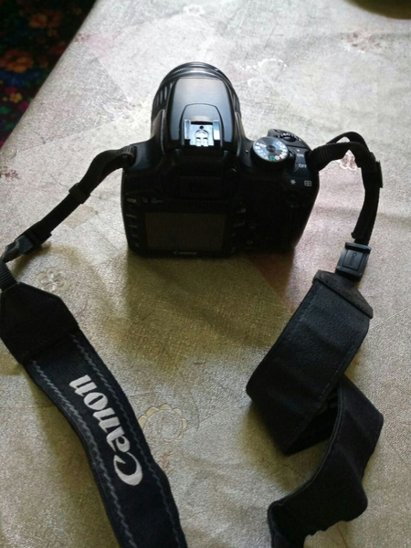 Продаётся фотоаппарат Canon D400