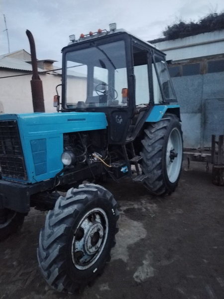 MTZ 82. 1998-yil.A'lo darajada ishlayabdi.Hamma joyi soz! Narxi 87 mln