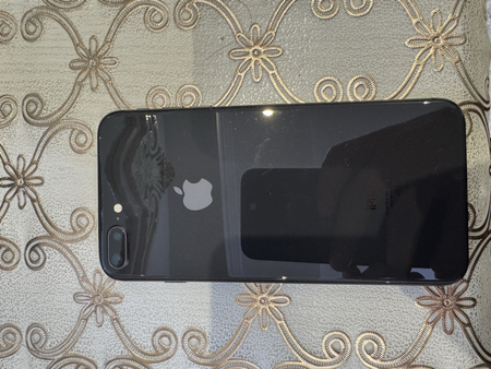 Iphone 8+   64gb