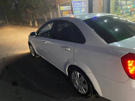 Lacetti 2009 aftamat karopka sotiladi.