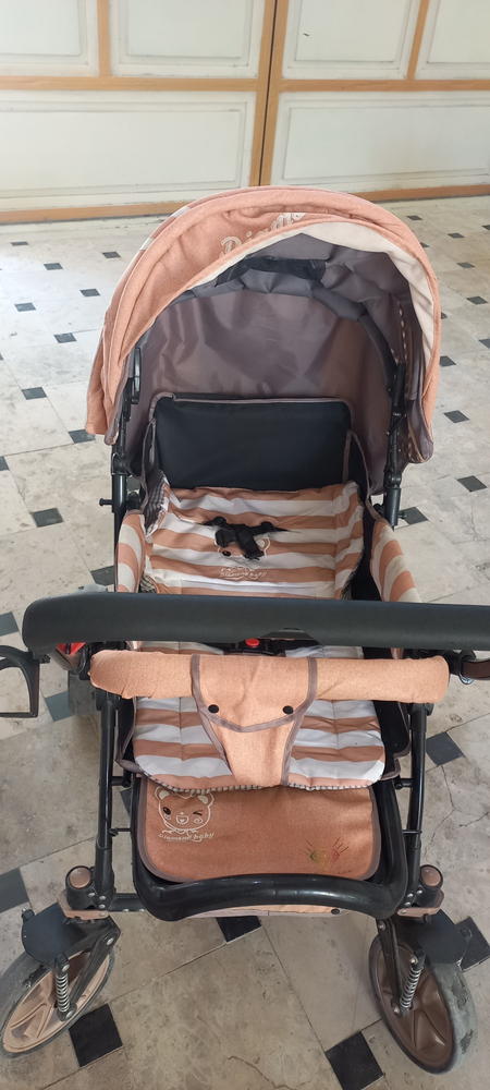 Продаю коляску. 350 тыс.   Состояние хорошее
