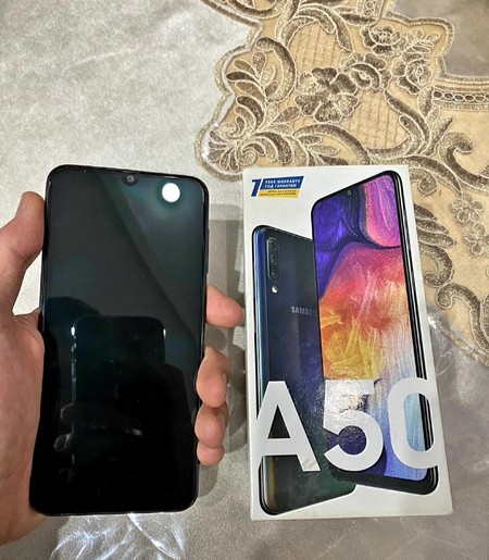 Samsung A 50 sotiladi 950 yoki obmen