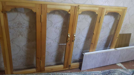 Окно (Тахта дераза)