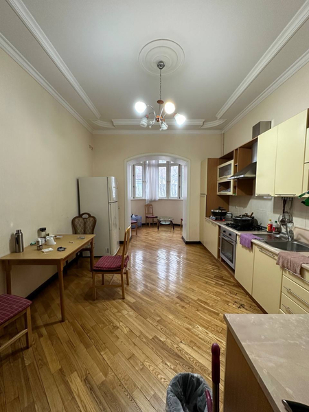Продается квартира 4/4/4