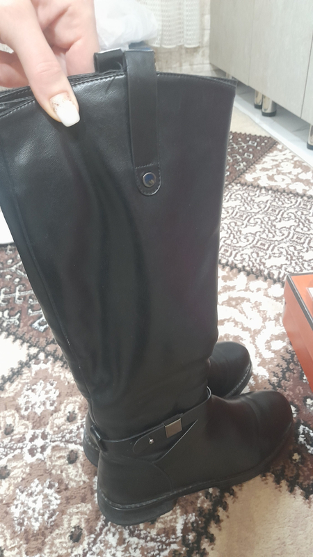 Продам женские сапоги