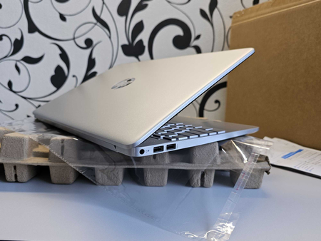 ПРОДАМ HP Laptop 15S (2024) Ноутбук Core™ i5-1235U/8GB/512SSD/15.6\\\