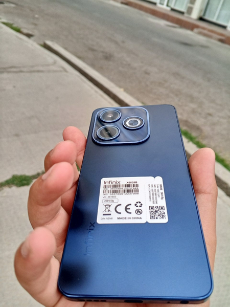 Infinix hot 40 i  16gb rom 256xotira