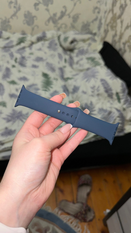 Новый оригинальные ремешок от Apple Watch 9 45 мм.