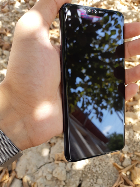LG V50 5G. OzU 6 GB. Joyi 128 GB. Snapdragon 855. Black Edition IDEAL