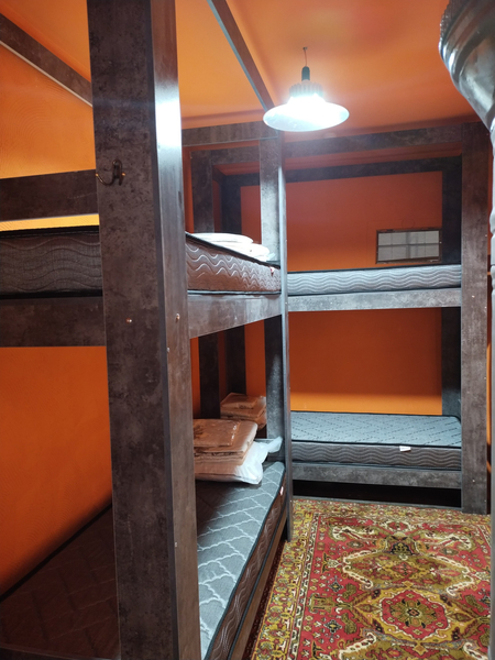 Gold hostel на Саракульке, Корзинка рядом с ЖД Вокзалом и Аэропорта