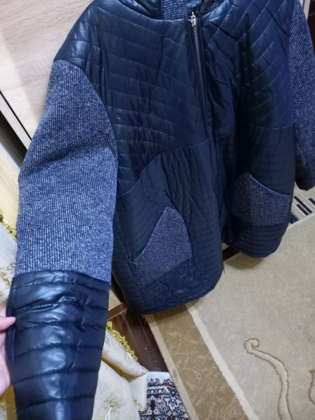 Продаю стеганную куртку на пышных дам