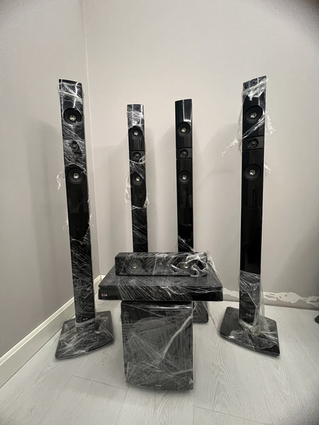 Домашни кинотеатр 1200 в