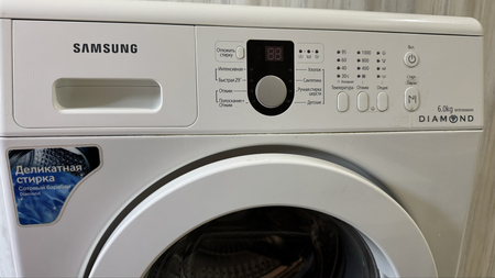 Продаю стиральную машину Samsung 6 kg