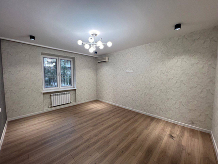 Продается Евро офис Ор-р: ЦУМ, кафе Дустлар 92м2
