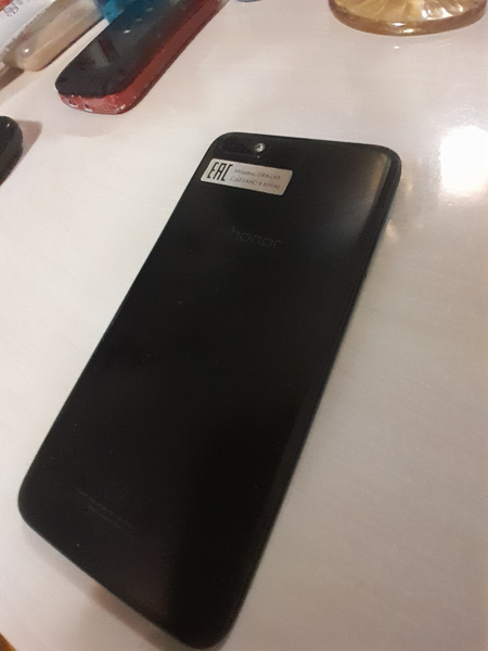 Assalom alekum telefon sotiladi Xonor 2ta Sim 16gb