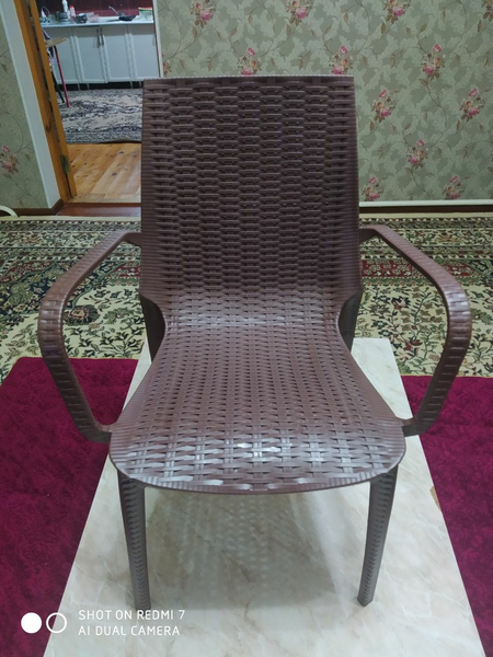 Замонавий стол стуллар ( 1 комп 10000 сум) посуда, навес 8× 4 ( 80000)