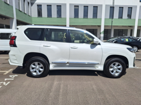 Tayota Land Cruiser Prado