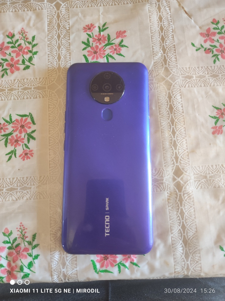 Tecno spark 6. 4/128