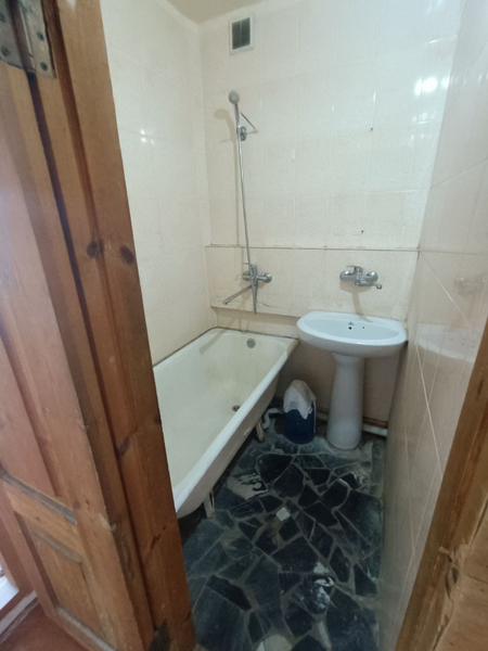 2 xonalik 3 etaj Chinor Maftuna bar 31800